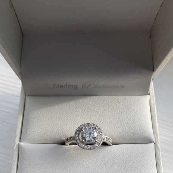 Crislu | Jewelry | Crislu Cubic Zirconia Ring | Poshmark